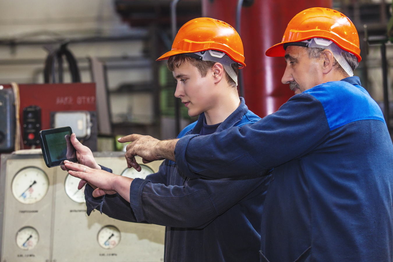 5 Tips to Improve Safety Observations and Reduce Workplace Risk | Certainty