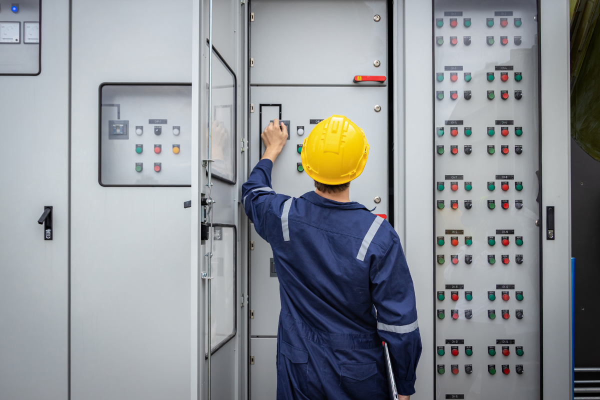 10 Workplace Electrical Safety Tips